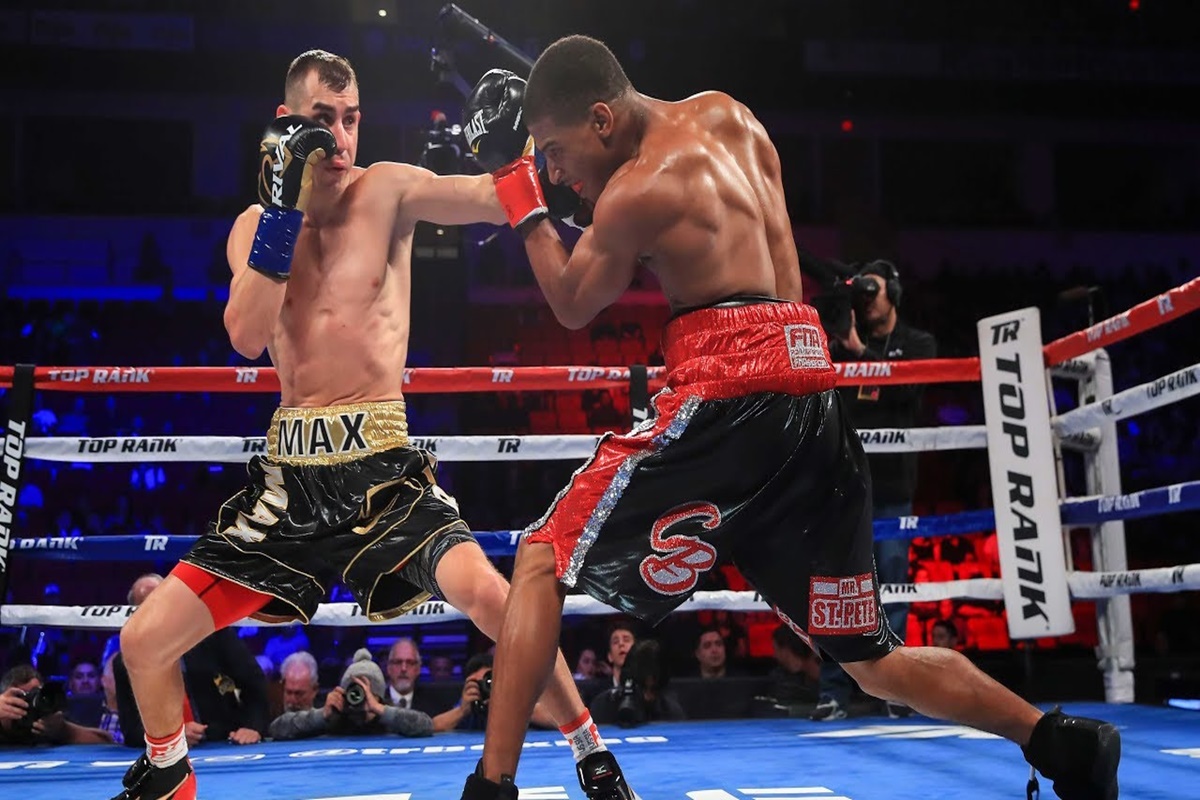 Max Boxing - News - 'Mad Max' Dadashev on fast track to world title shot