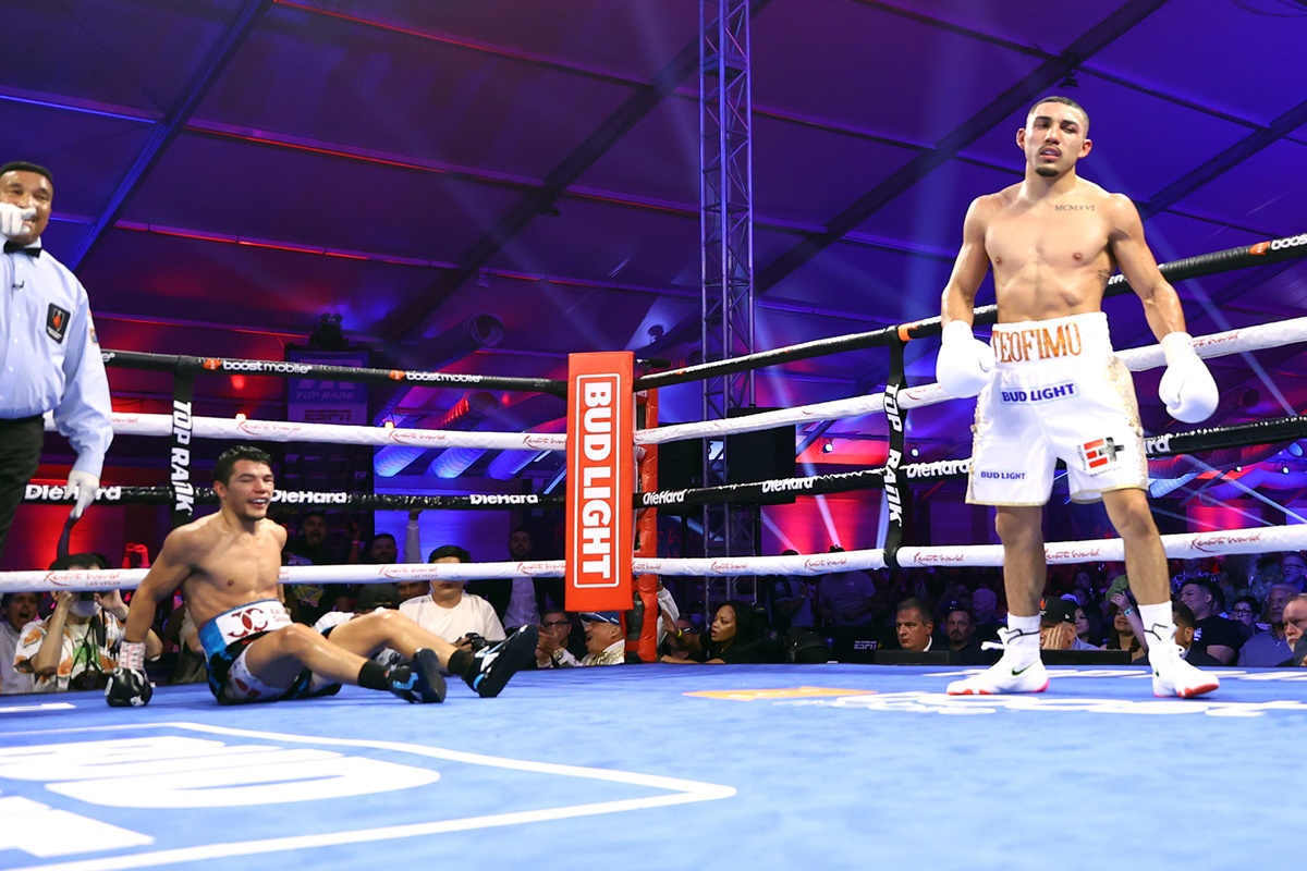 Max Boxing - Sub Lead - Teofimo Lopez triumphant in ring return