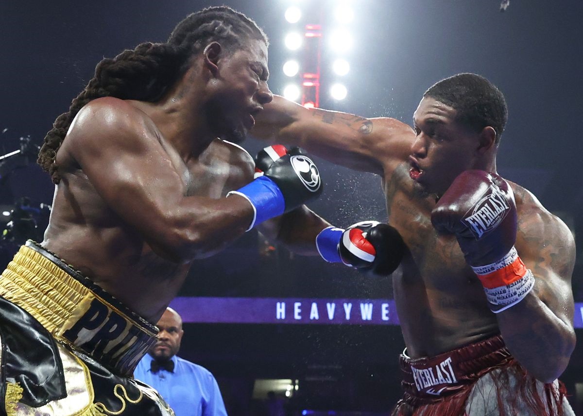 Max Boxing - News - Jarad Anderson turns back Charles Martin ...